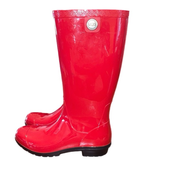 UGG | Shoes | Ugg Rain Boots Worn Twice But Has Scuffs Shown In ...